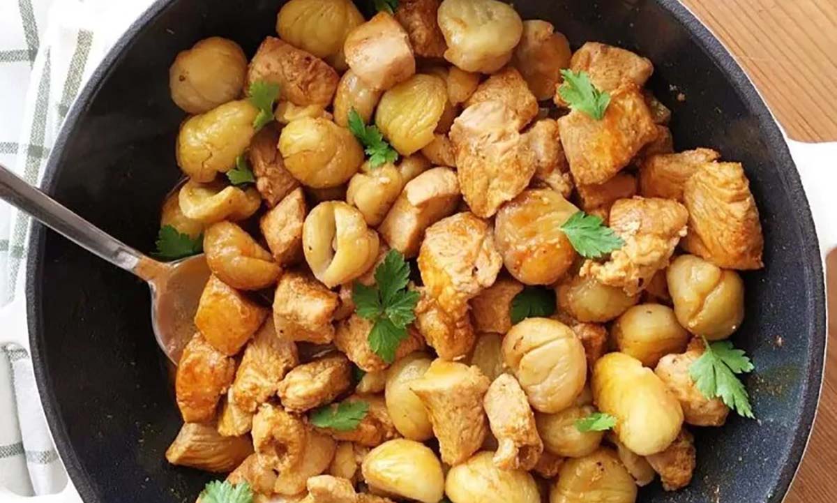 Receita de Frango com Castanhas na Frigideira: sabor e conforto numa ...